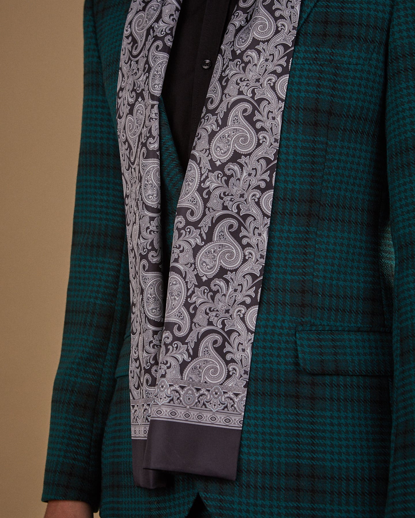 Men's Silk Paisley Scarf the Jaspar - Etsy