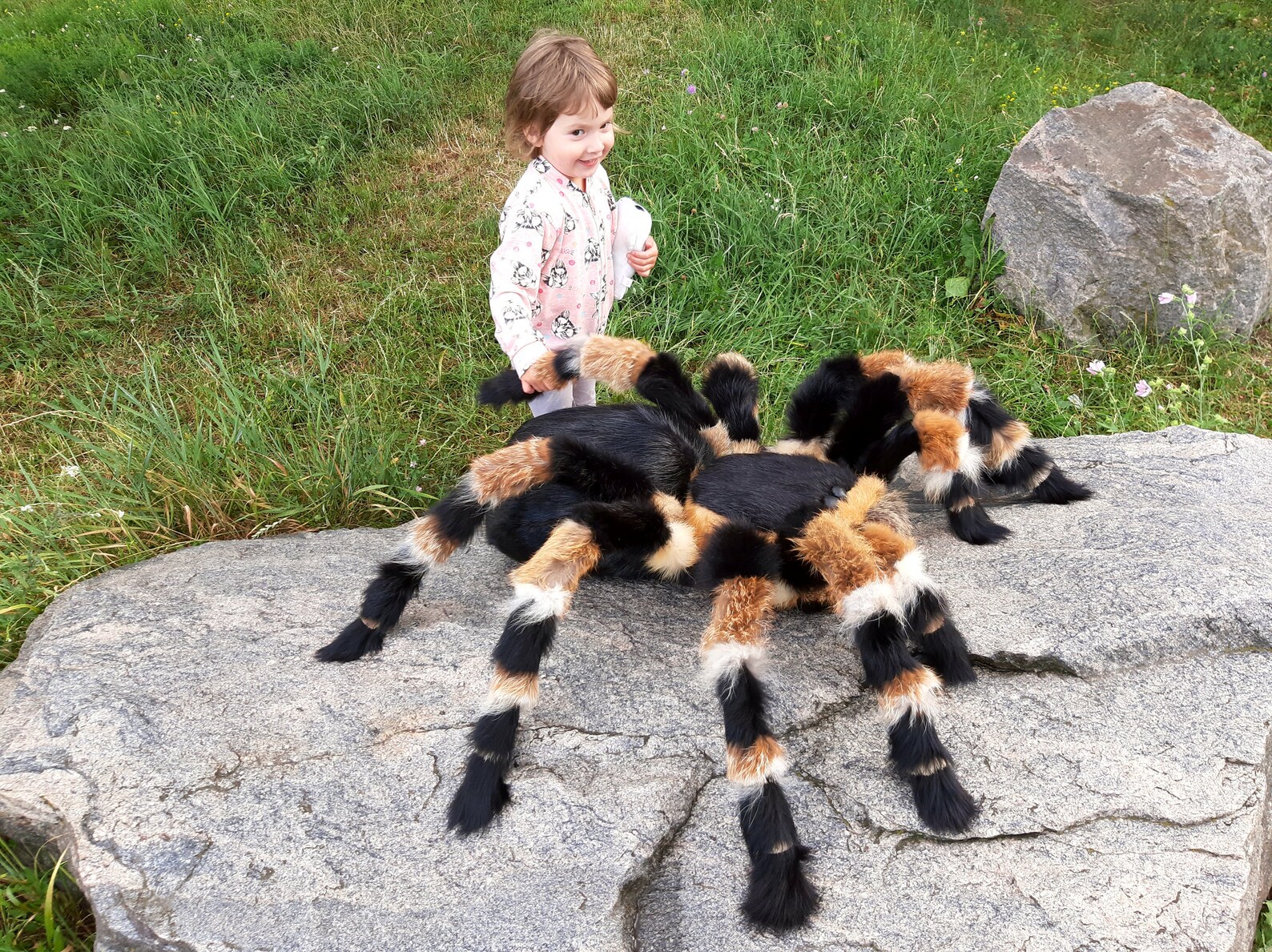 Giant Halloween Spider Photo Props Tarantula Lifesize Monster - Etsy