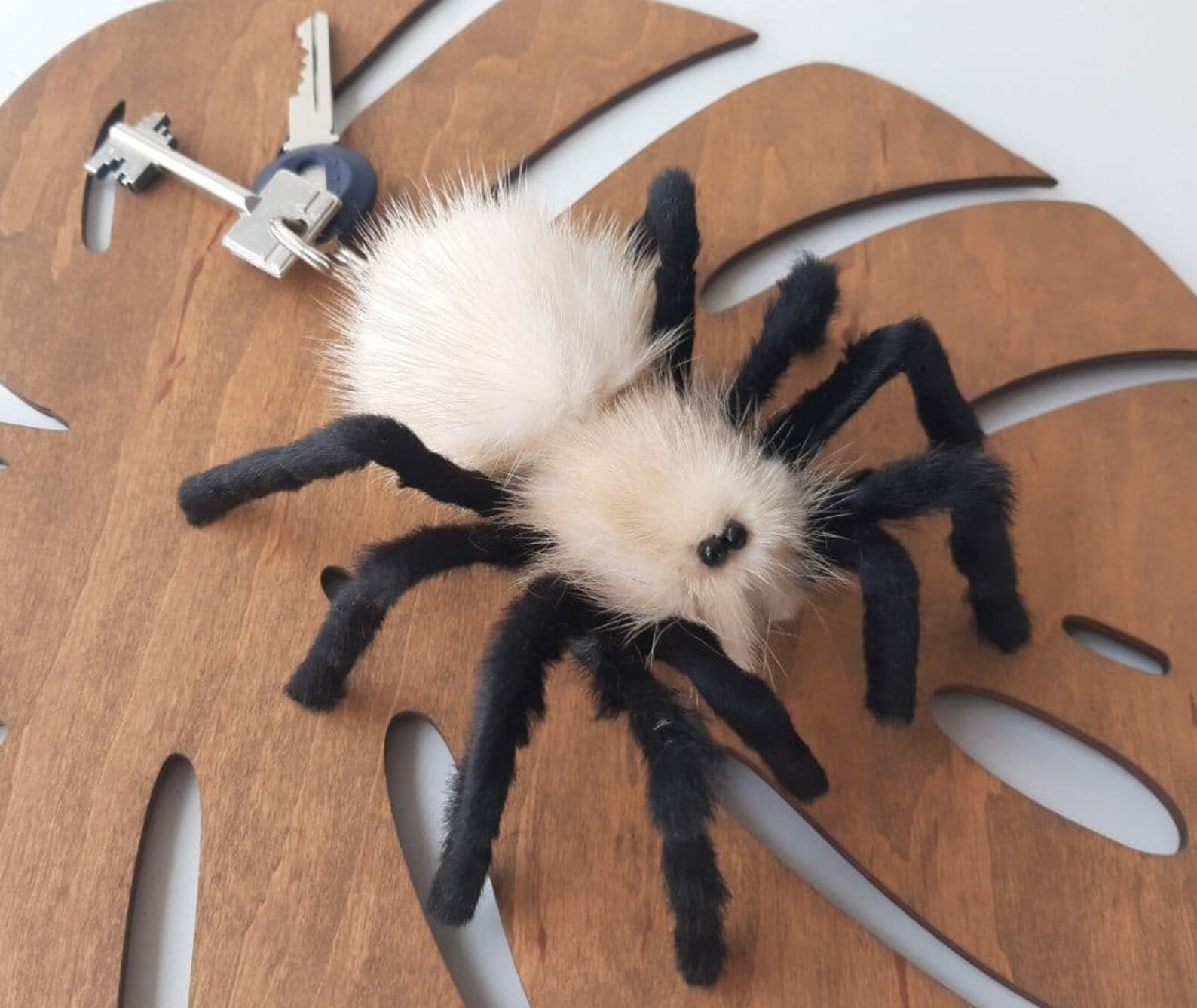 Spider Keychain Pom Pom Key Chain Funny Fluffy Car Accessories - Etsy