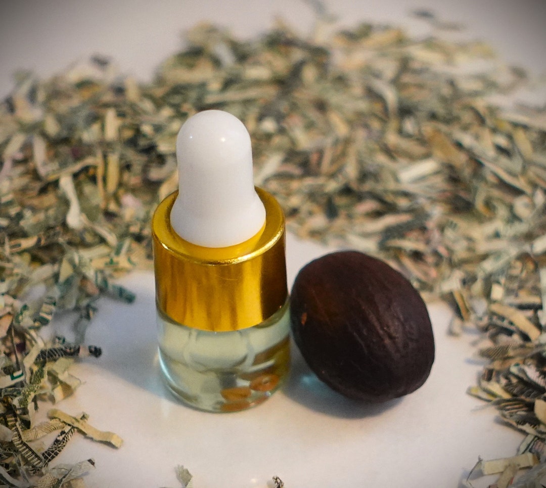 MONEY Nutmeg Seed With Money Oil for Money, Luck in Money and Healing ...