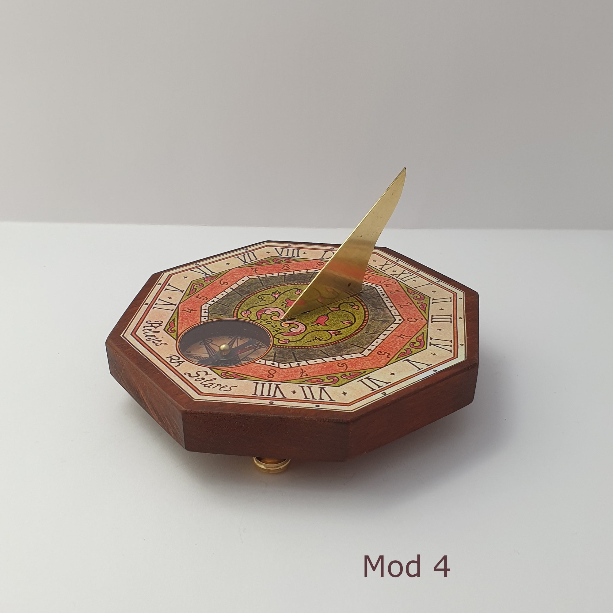 Sundial Horizontal Wooden Sundial With Compass for Orientation. Unique ...