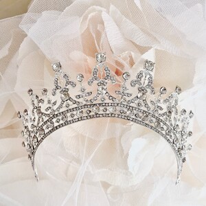 Queen Elizabeth Crown, Girls of Great Britain and Ireland Tiara, Royal ...