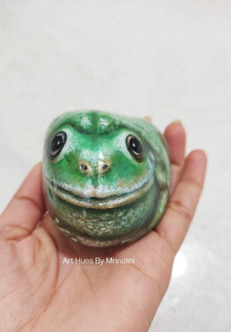 Frog Painted Rock, Frog Gifts, Wildlife Handmade Art, Realistic Frog ...