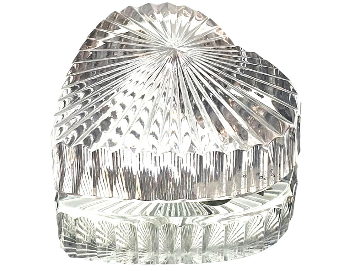Waterford Crystal Heart Paperweight - Radiating Ribbed Design ...