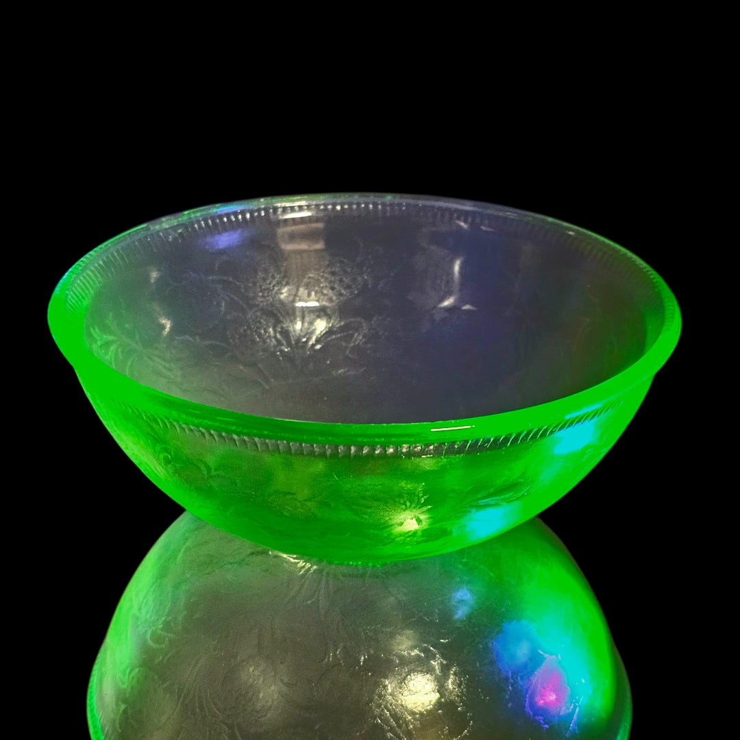 Vintage U.S. Glass Green Uranium Depression Glass Bowl, Strawberry ...