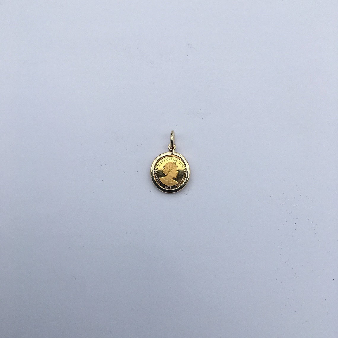 1/8th Sovereign Coin Mount | Etsy UK