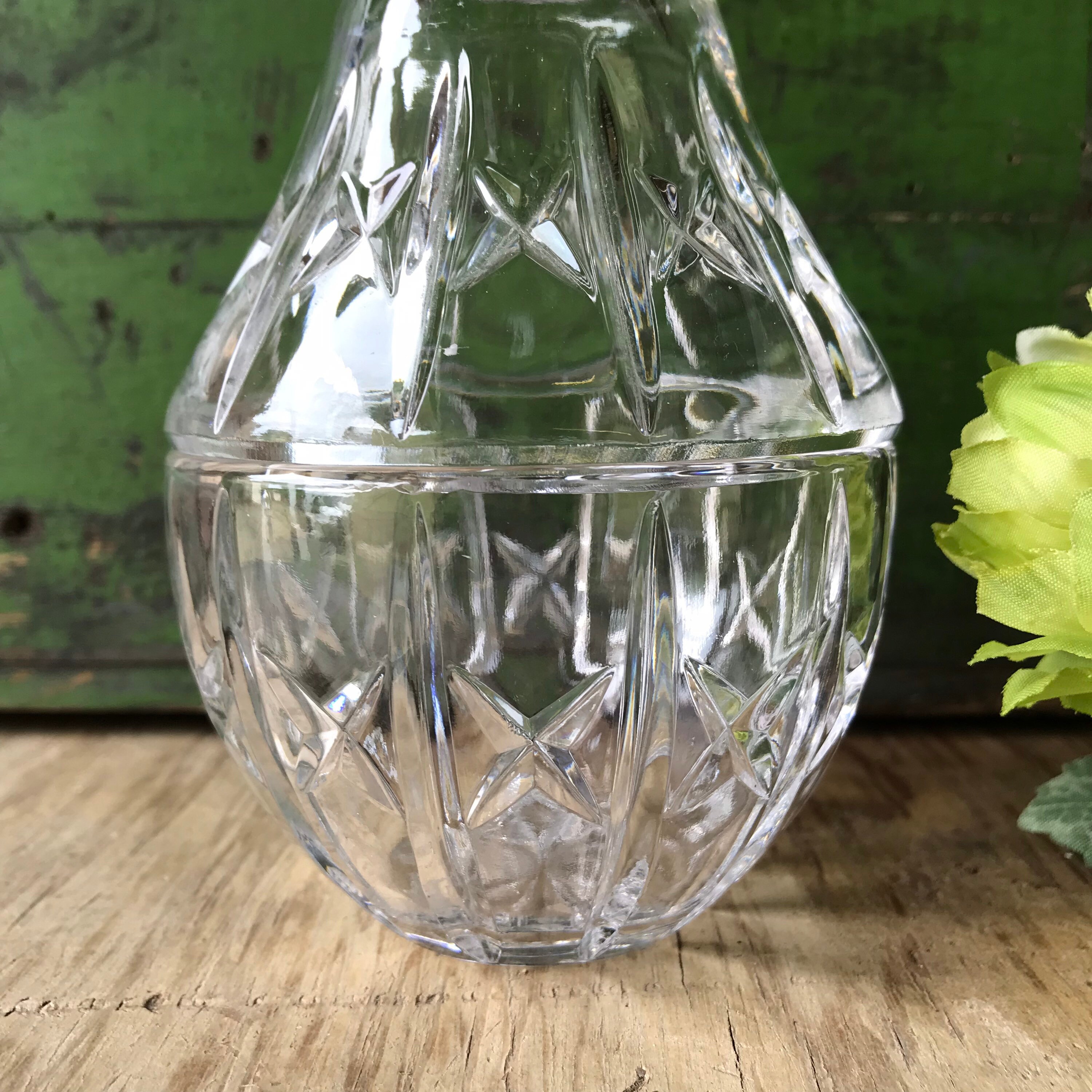 Lidded Cut Glass lead Crystal pot in the shape of a Pear - Etsy.de