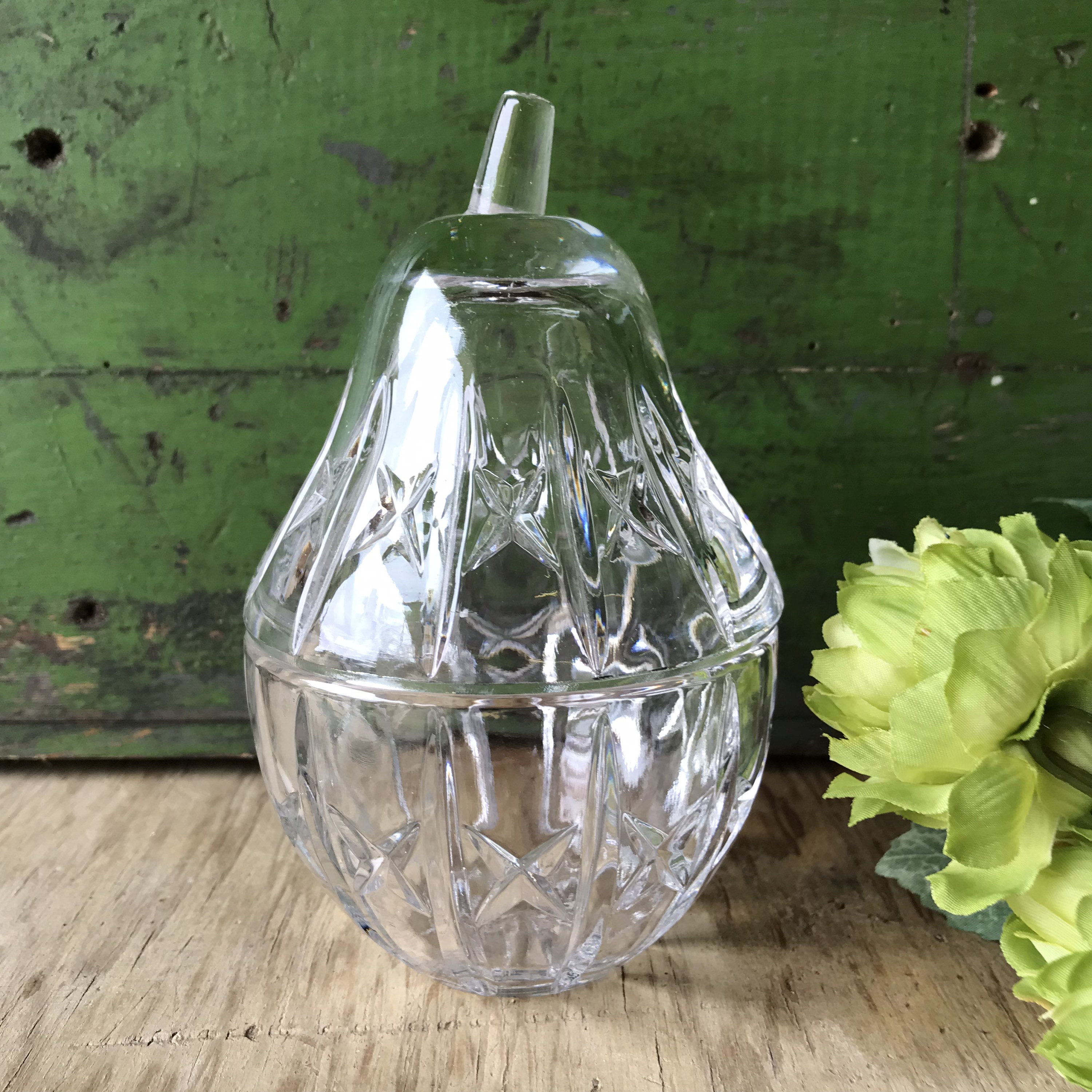 Lidded Cut Glass lead Crystal pot in the shape of a Pear - Etsy.de