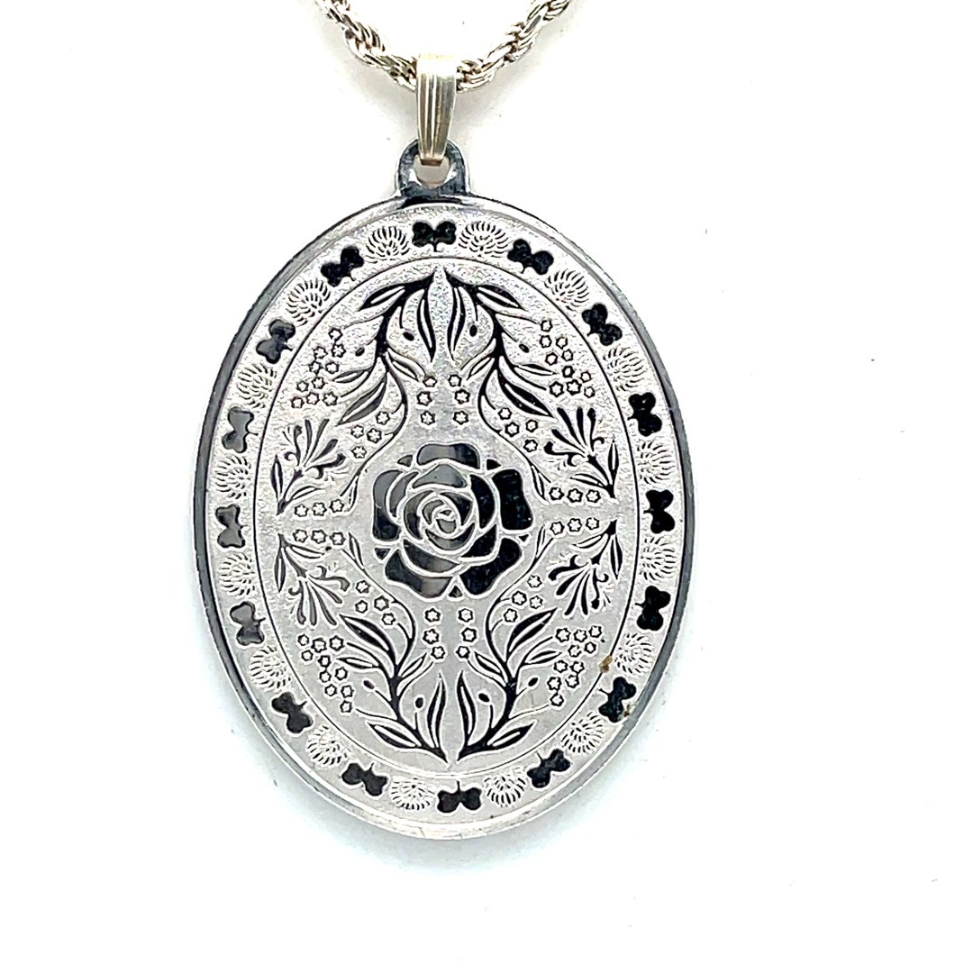 Vintage Tudor Rose Pendant - Etsy