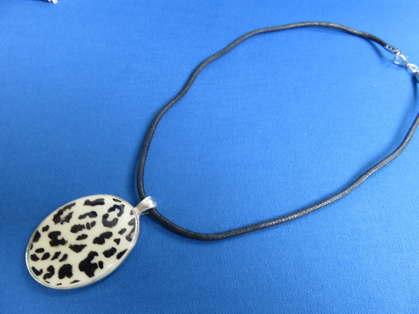 African Ethnic Jewelry Ostrich Egg Shell Pendant Necklace From Namibia ...
