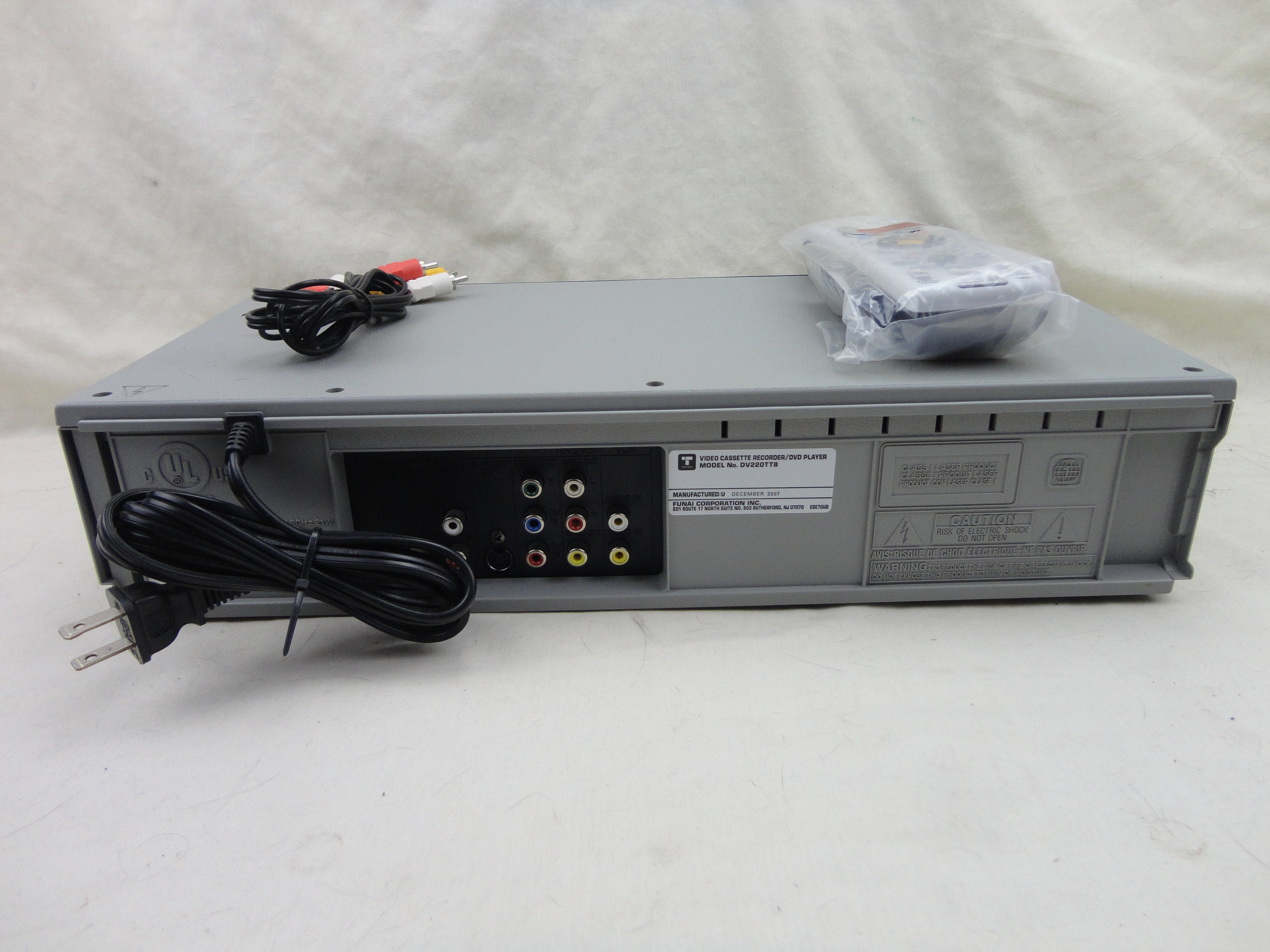 Trutech DV220TT8 DVD VCR Dual Double Deck Combo With Universal Remote ...