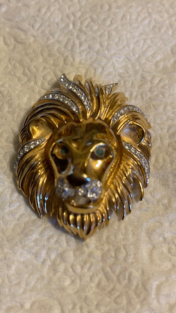 vintage lion with rhinestone - Gem