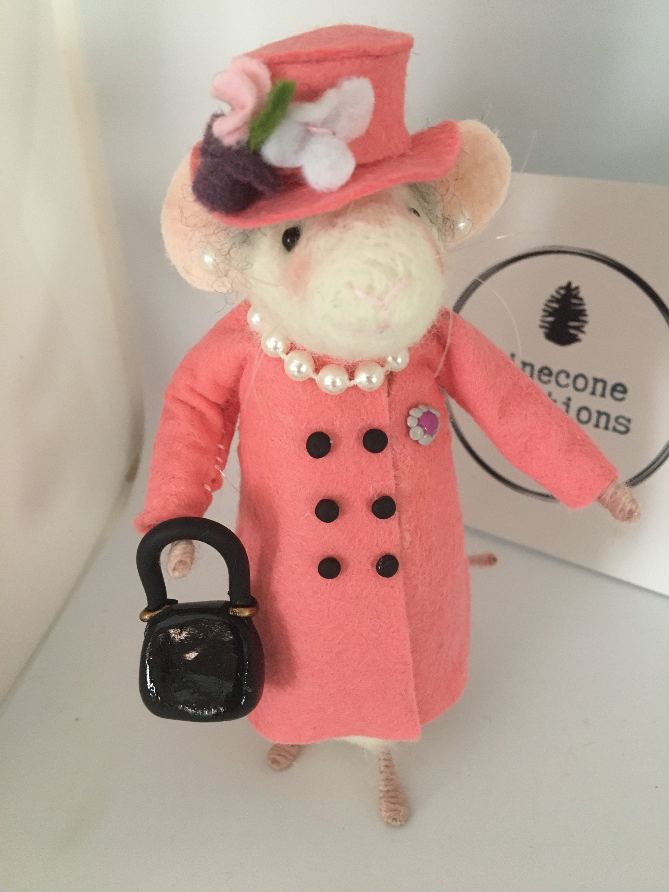 Queen Mouse Needle Felt Mouse Dolls House Cake Topper - Etsy UK