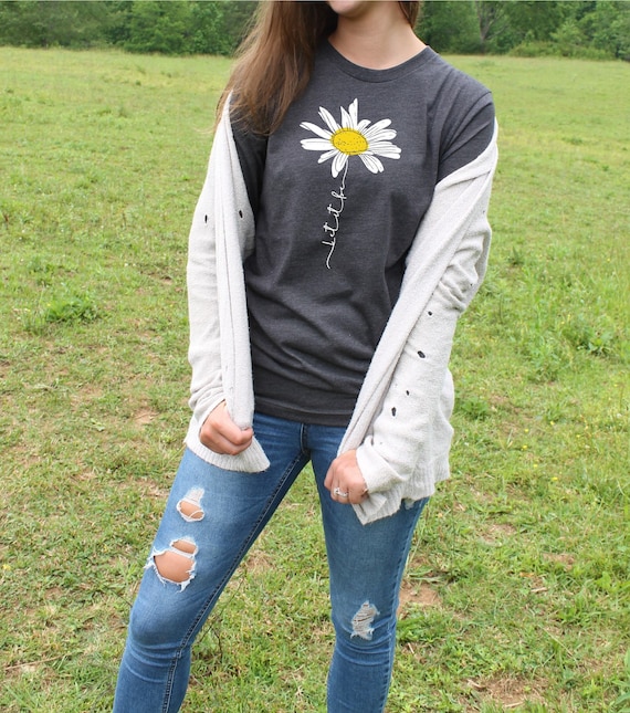 Let It Be Daisy Tee Unisex T-shirt Hippie Tee Wildflower - Etsy