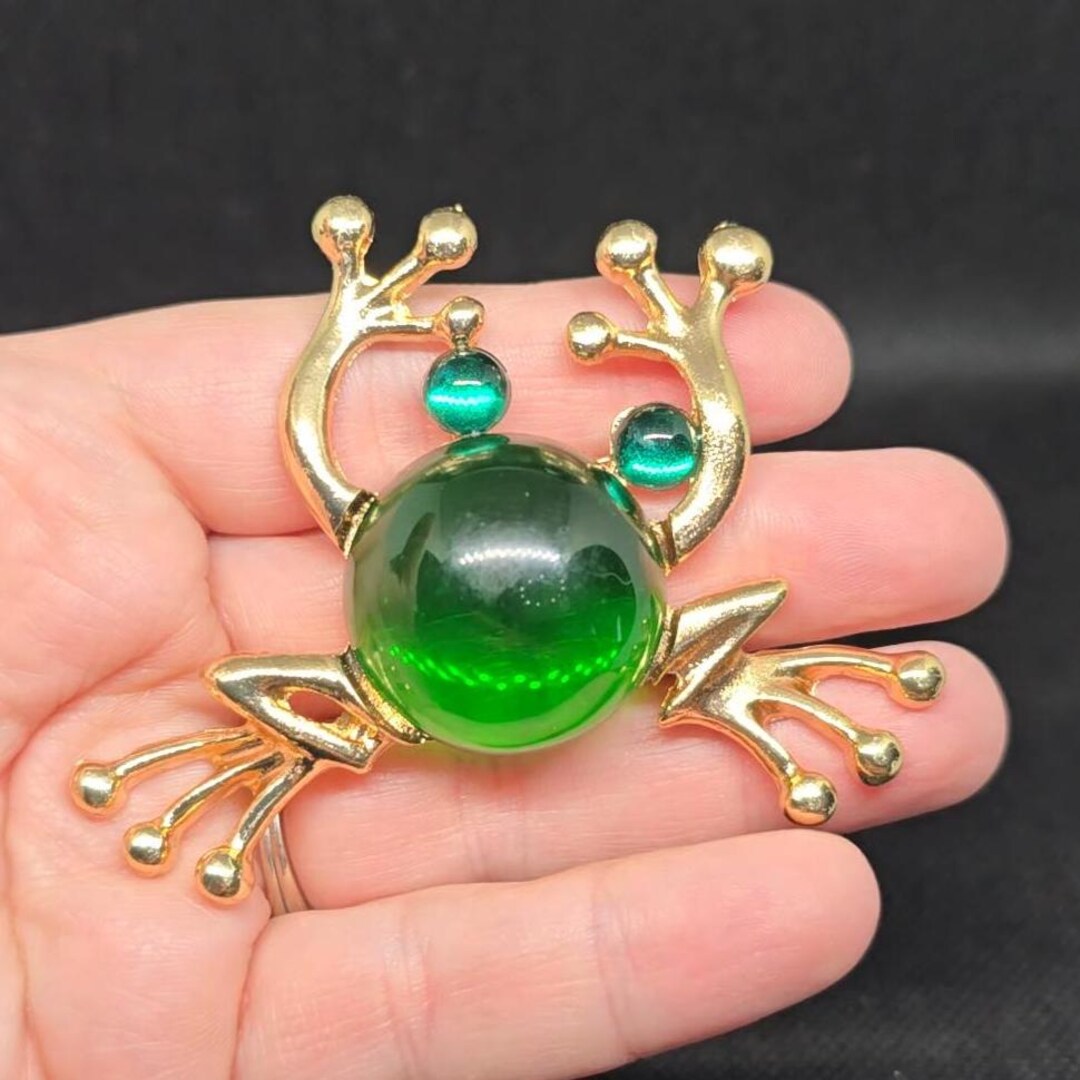 Funky Green Jelly Tree Frog Brooch Pin Gold Metal 70s Dimensional ...