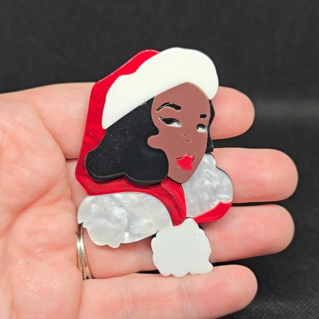 Dark Skin Mrs Claus Santa Brooch Layered Acrylic Santa Baby Christmas ...