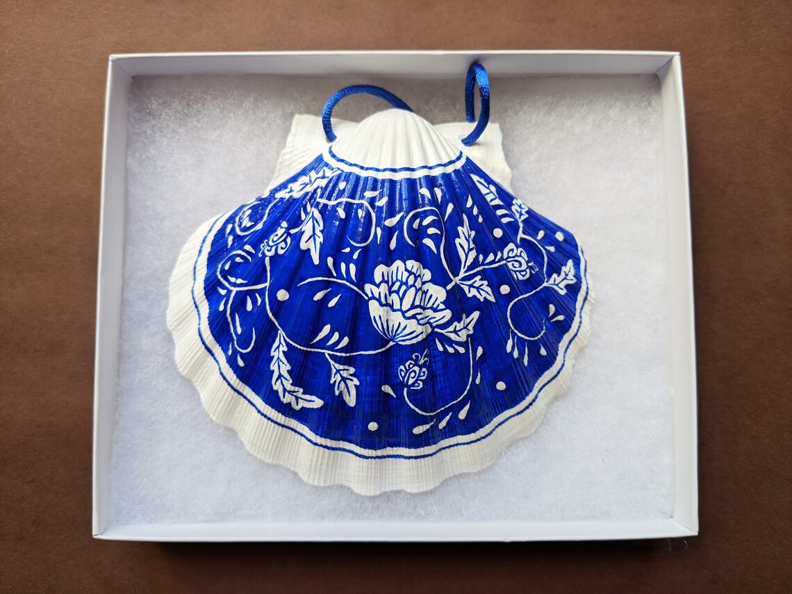 Hand Painted Shell-blue and White-hand Painted Seashell-scallop Shell ...