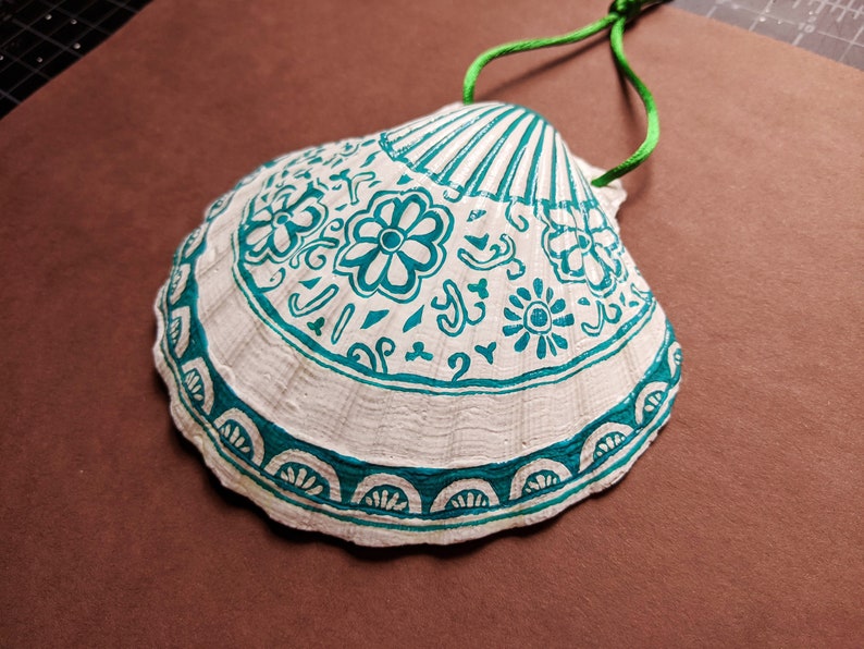 Hand Painted Shell-blue and White-hand Painted Seashell-scallop Shell ...