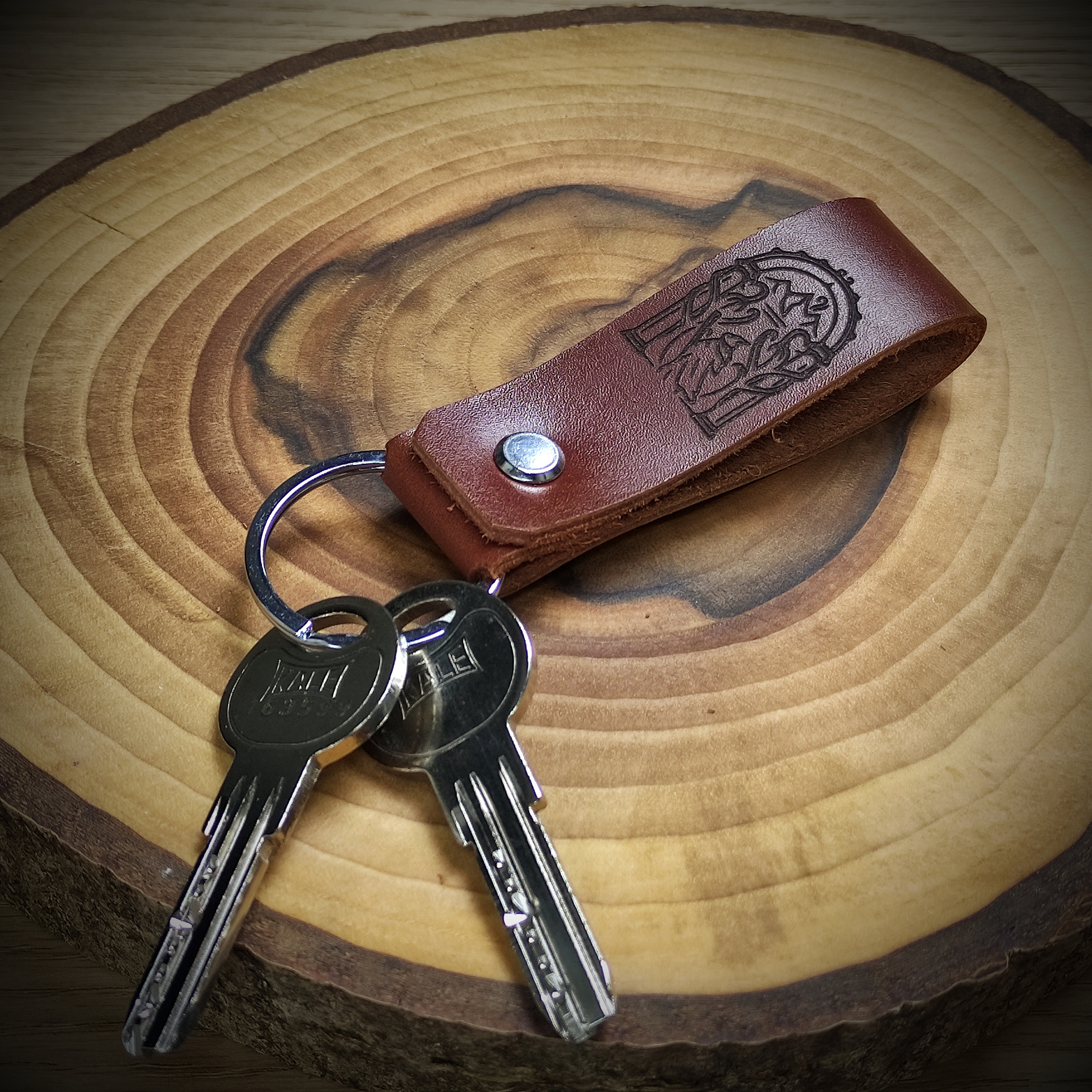 The Doors of Durin Leather Keychain, LOTR Key Holder - Etsy