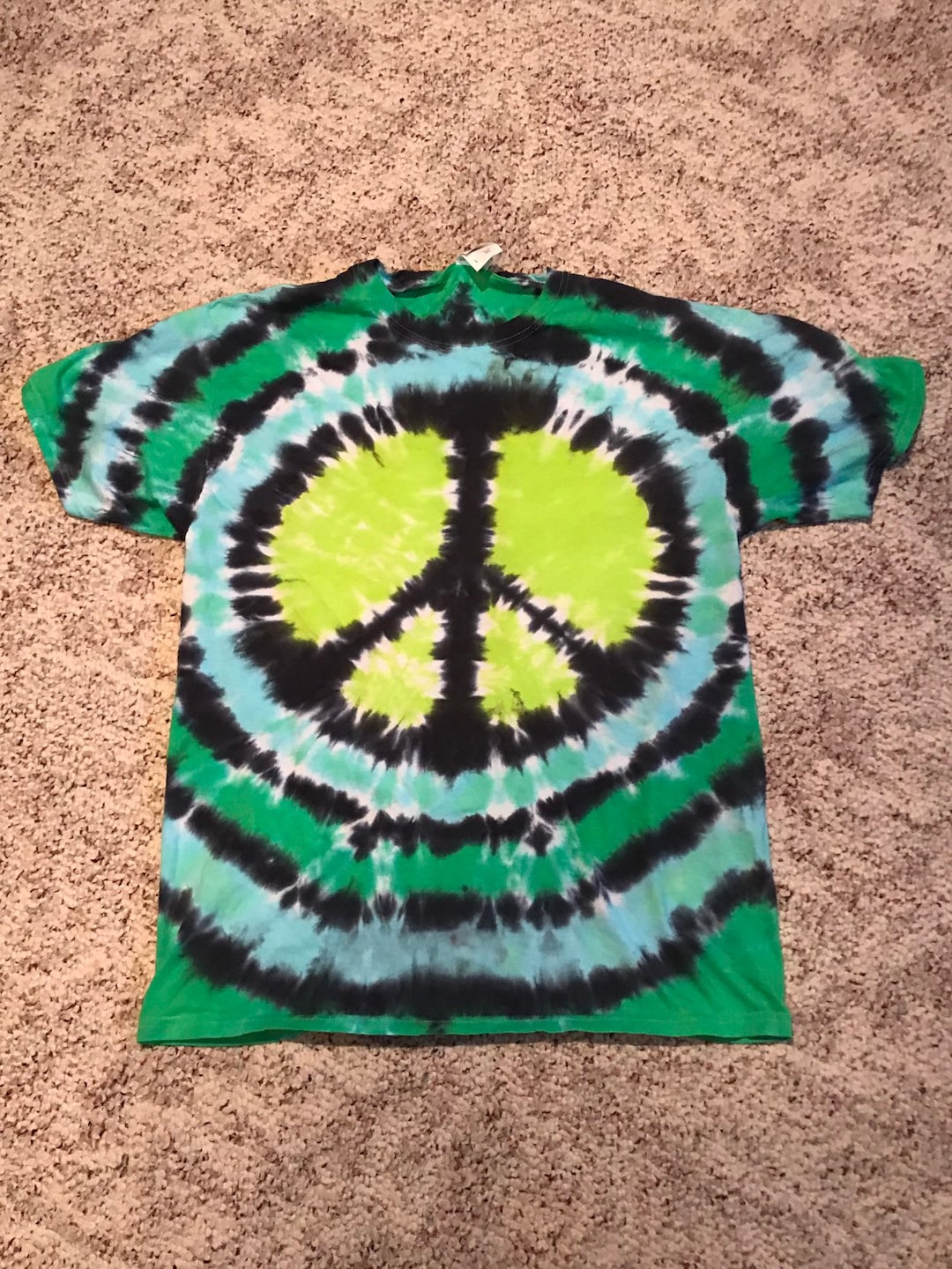 Tie-dyed Peace Sign T-shirt - Etsy