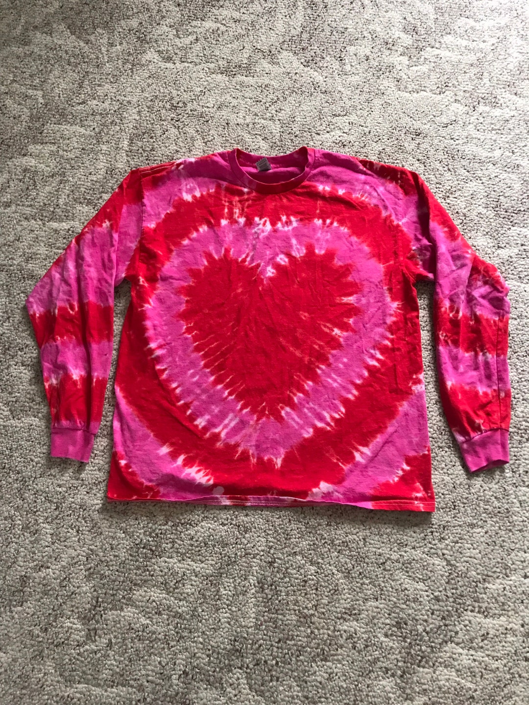 Tie Dye Heart T-shirt - Etsy