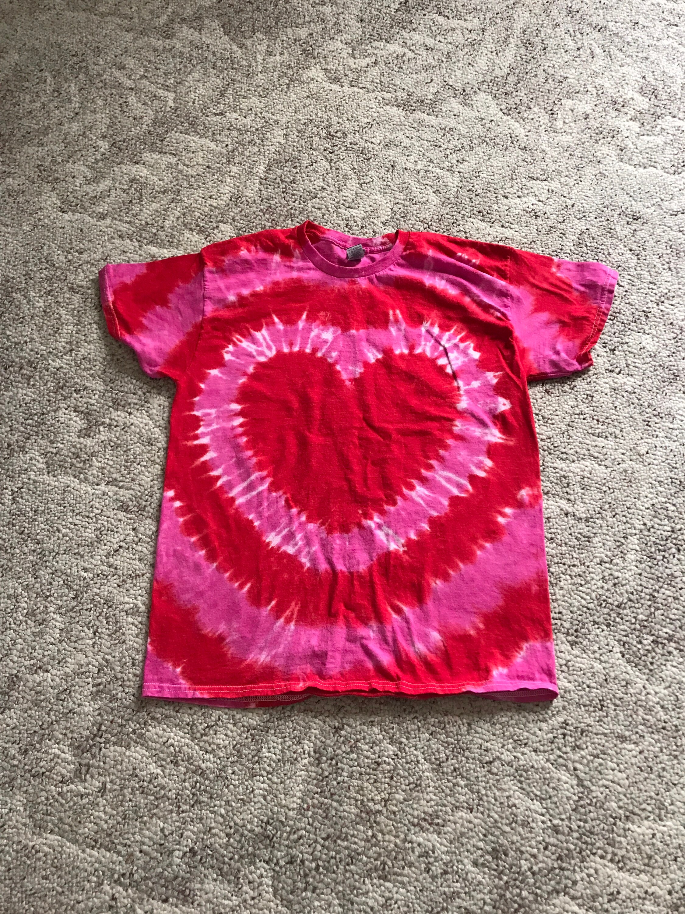 Tie Dye Heart T-shirt - Etsy