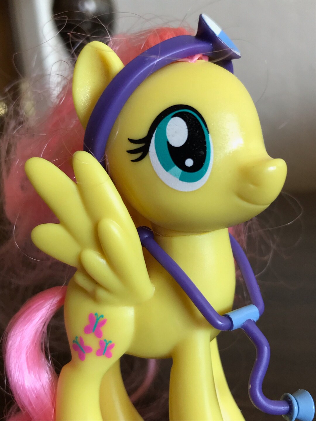 RETIRED My Little Pony FLUTTERSHY Pet Care Doctor Pet Care Class ...