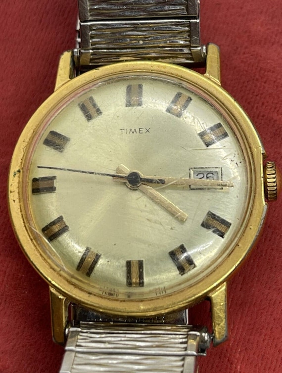 1970s Vintage Timex Mechanical Men’s Date Watch 16560… - Gem