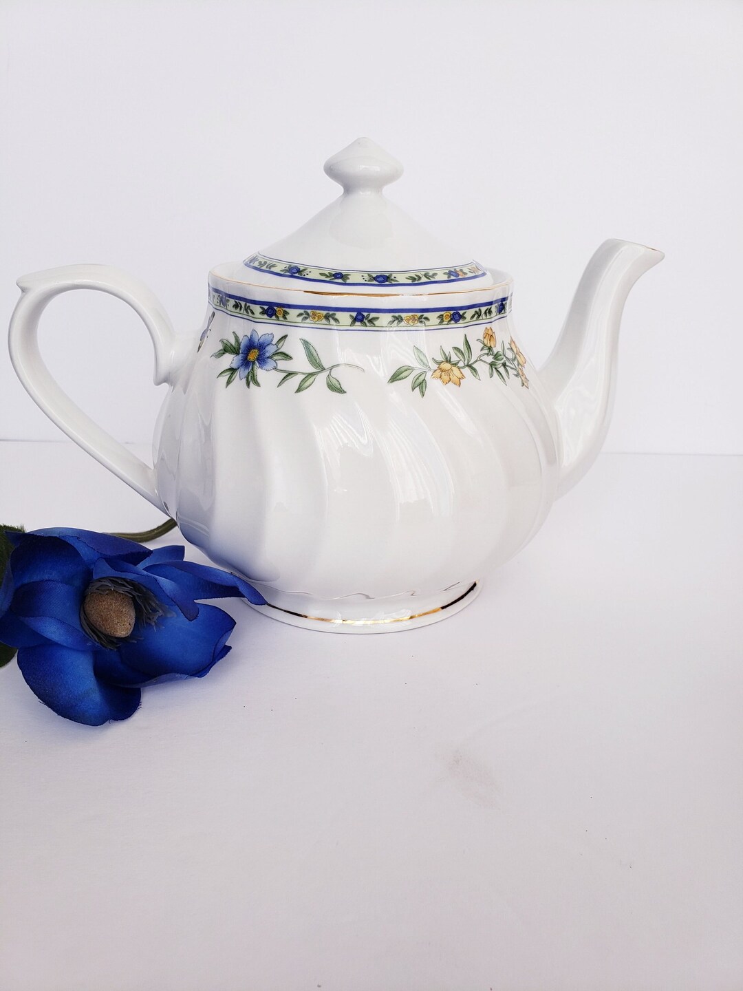 Truly Tasteful Fine China Teapot, Swirls and Flowers, Gold Trim - Etsy