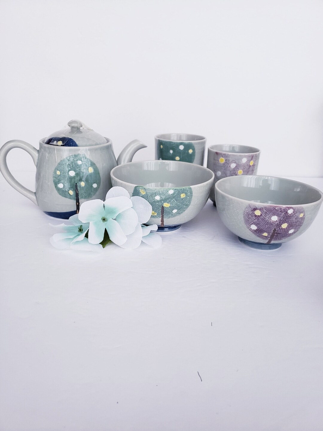 Arita 5 Piece Tea Set With Teapot, Cups and Rice Bowls, Made in Japan ...