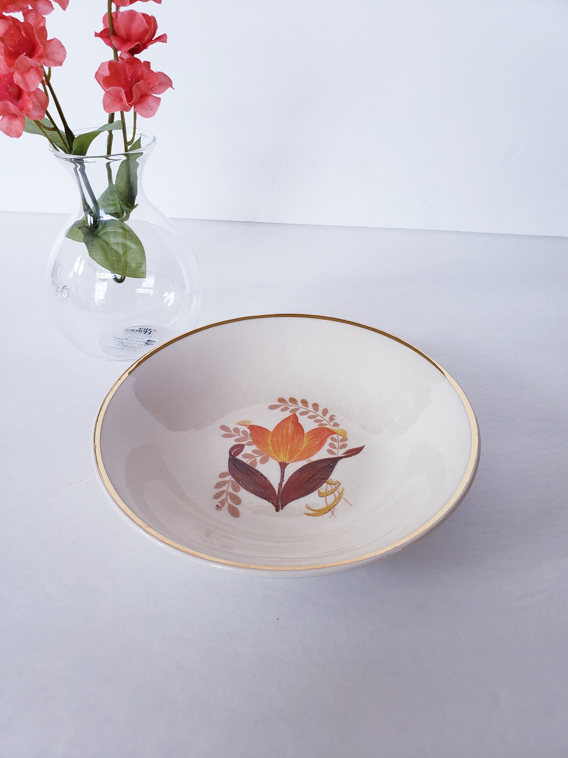 Vintage Bakerite Modern Tulip de Harker 22K Gold Trim | Etsy