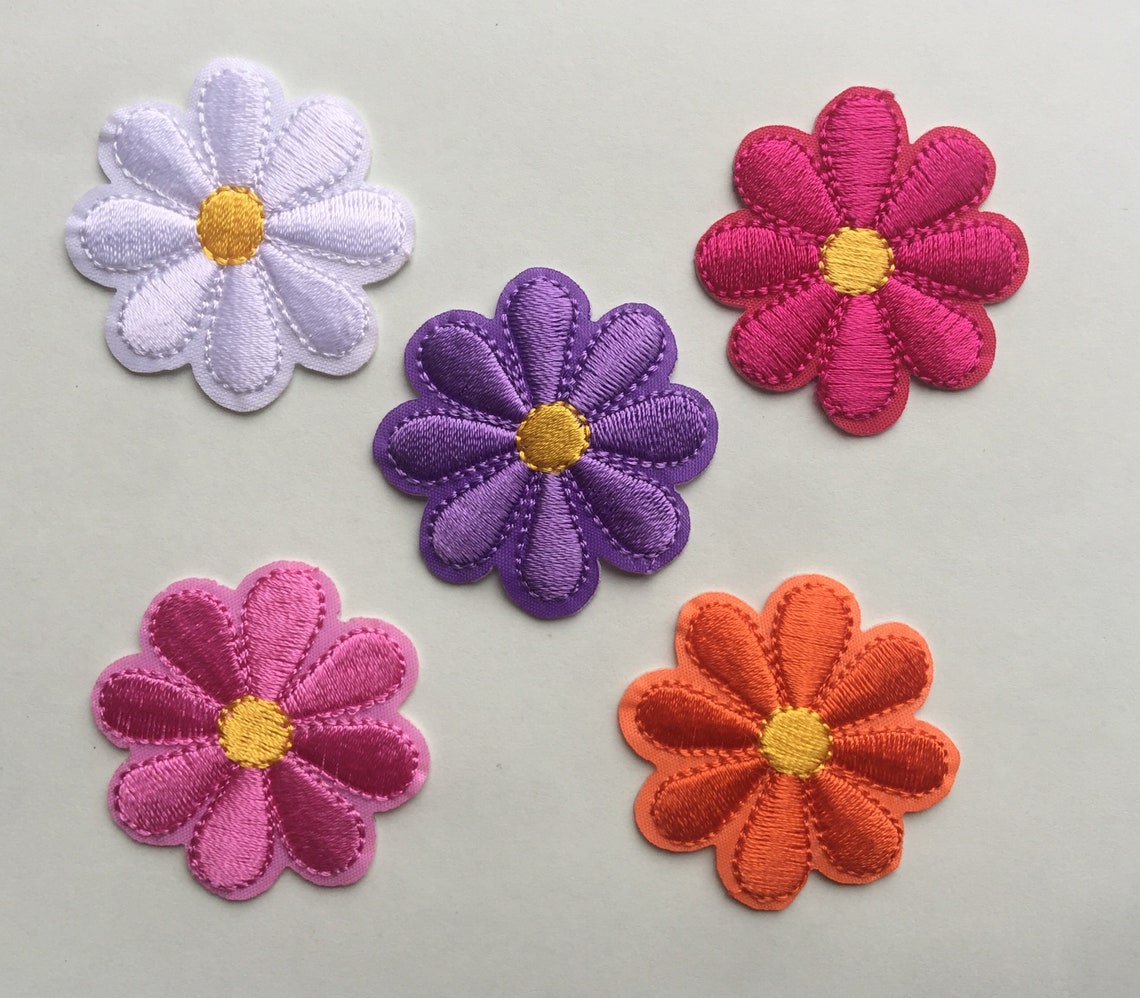Set of 5 Flower Petals Iron/ Sew on Embroidered Patch Appliqués Badge ...