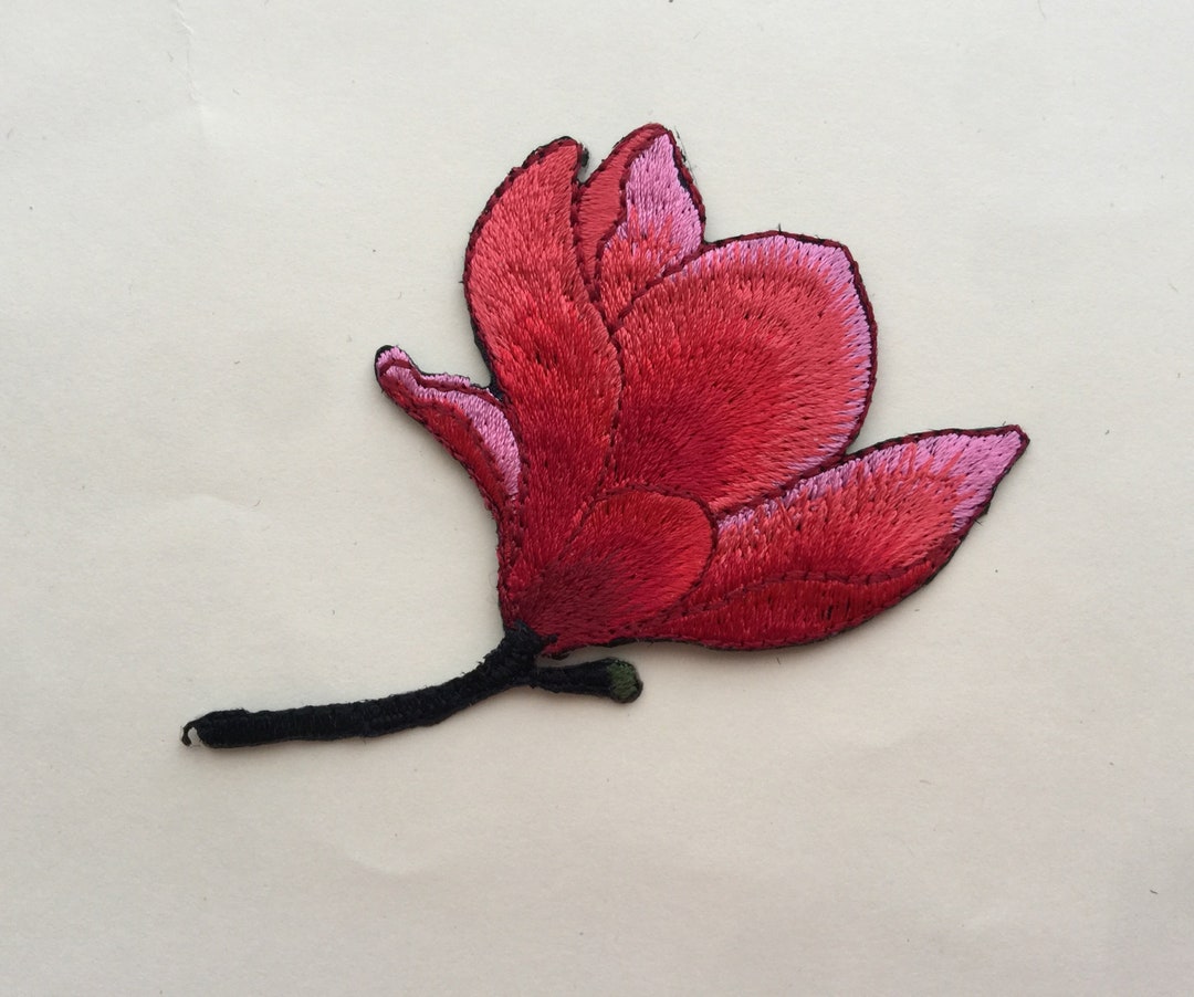 Red Magnolia Flower Embroidered Patch: Iron on Sew on Appliqué (5.5cm X ...