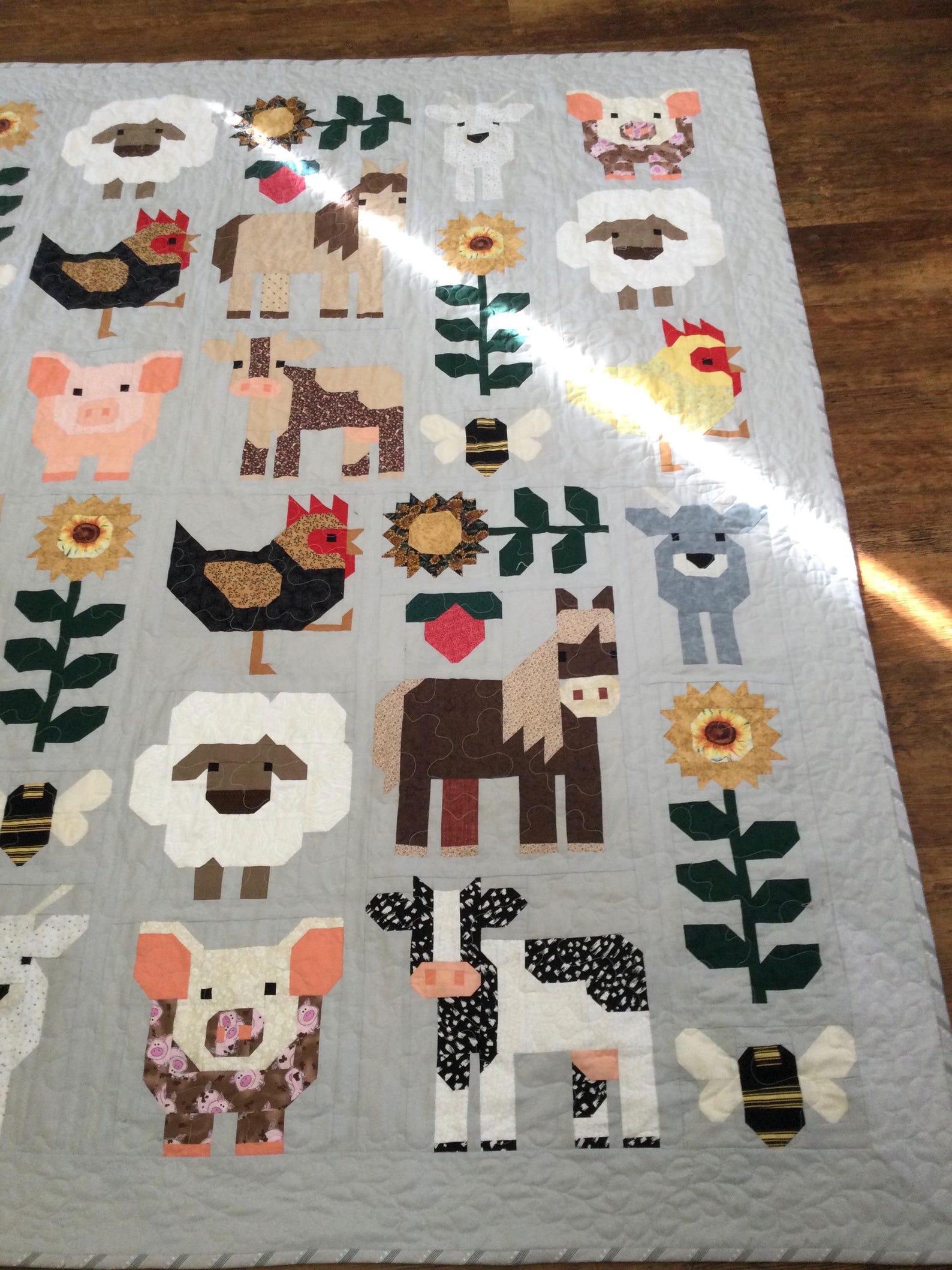 Fab Farm Queen Quilt. Custom Order Only. I Am Putting Together Another ...