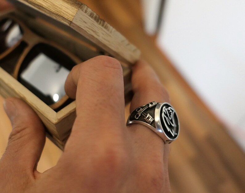 Dodge Ring Challenger SRT Hellcat Demon in Silver American Sports Car ...