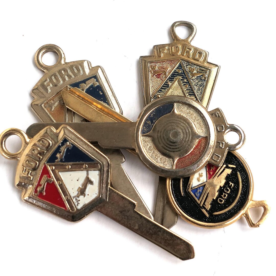 Vintage Ford Key Blank | Deluxe, Super Deluxe, Custom, Customline ...