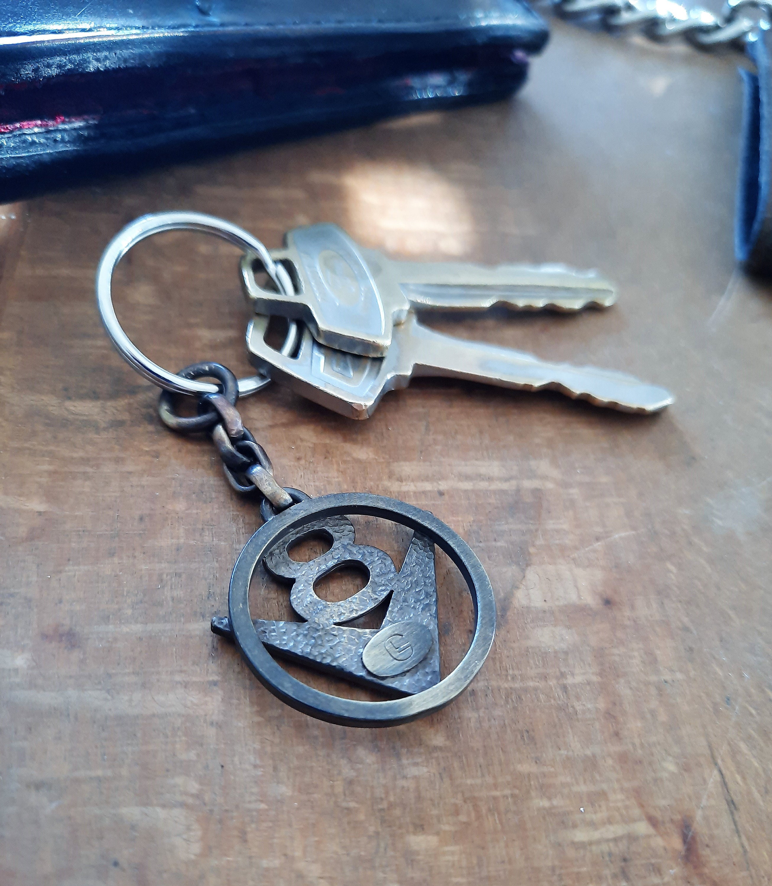 V8 Keychain Pendant Emblem Chevrolet Dodge Buick Pontiac Mopar Ford ...