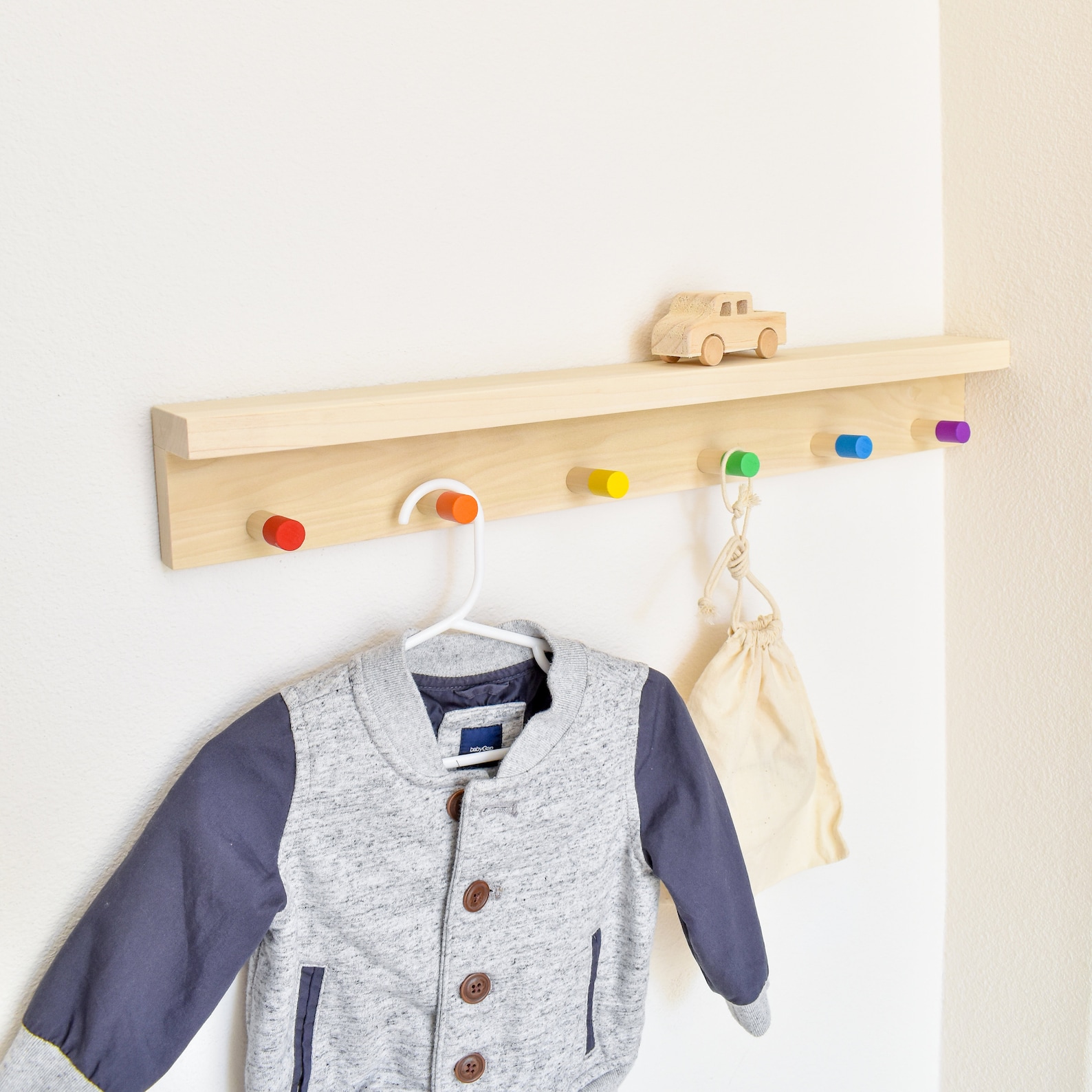 Wooden Peg Rail for Kids Room Nursery Clothes Rack Custom - Etsy.de