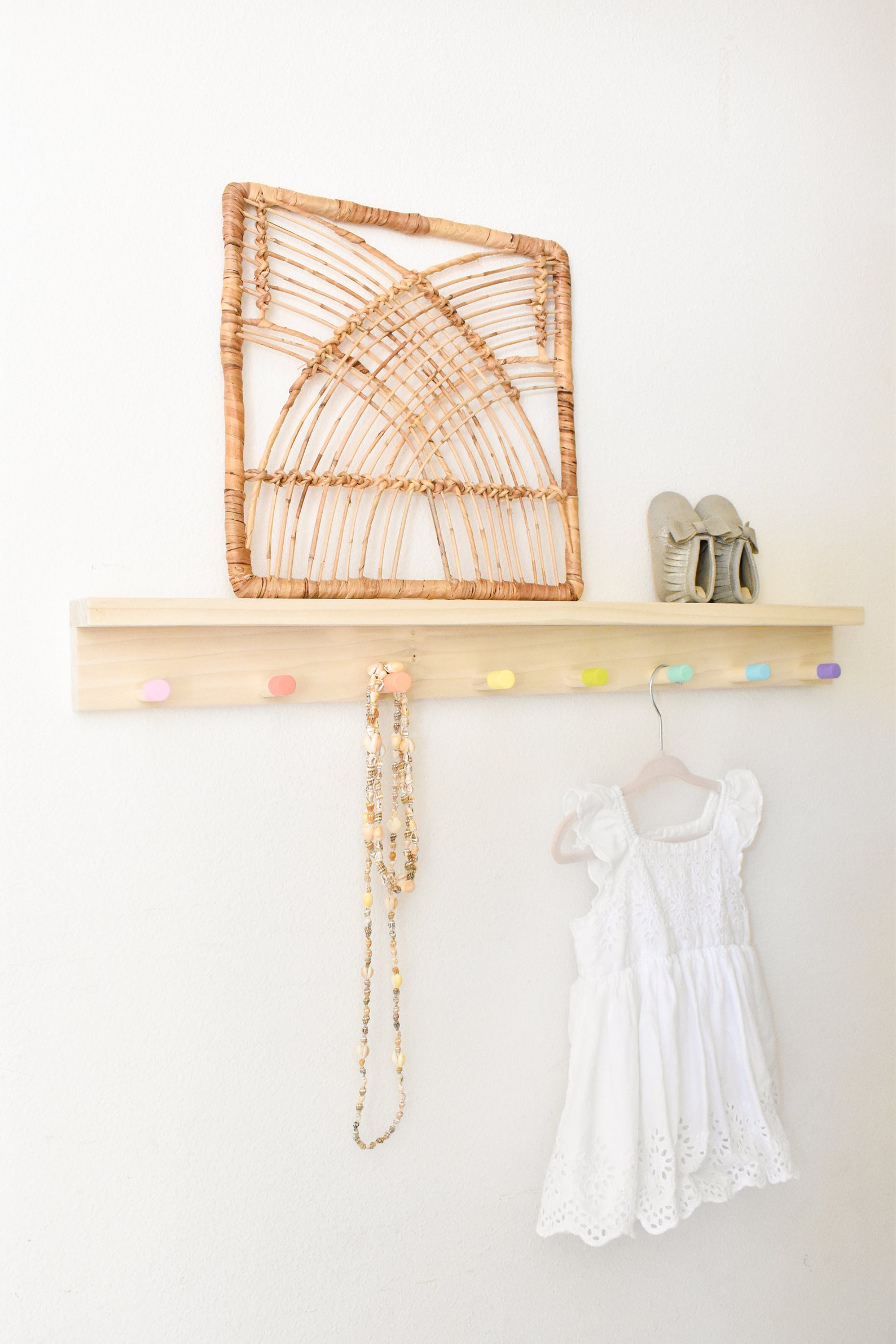 Wooden Peg Rail for Kids Room Nursery Clothes Rack Custom - Etsy.de