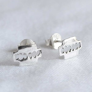 925 Sterling Silver Tiny Razor Blade Steampunk Gothic Novelty Post Stud ...