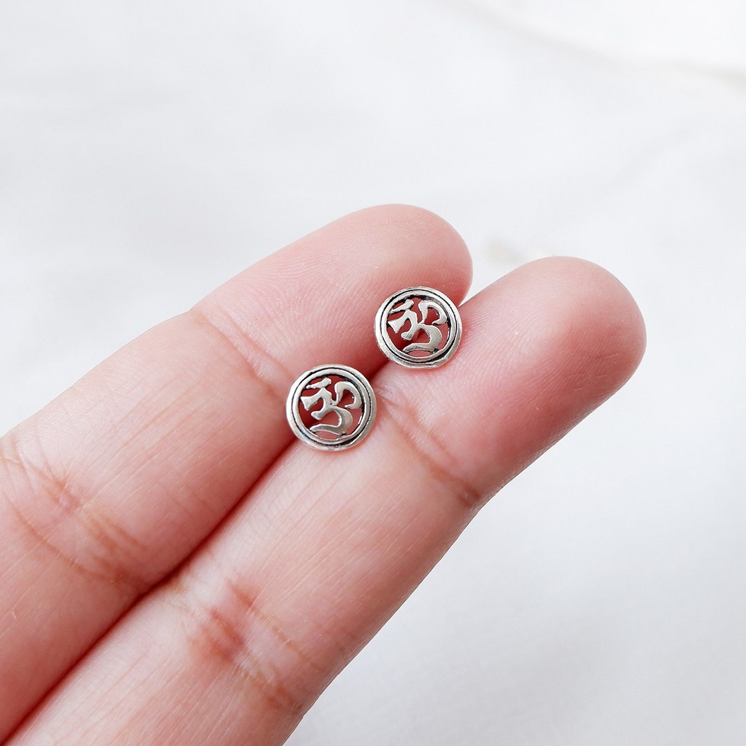 925 Sterling Silver Tiny Ohm Aum Om Yoga Stud Earrings , Namaste ...