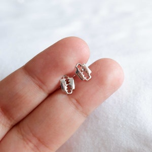 925 Sterling Silver Tiny Razor Blade Steampunk Gothic Novelty Post Stud ...