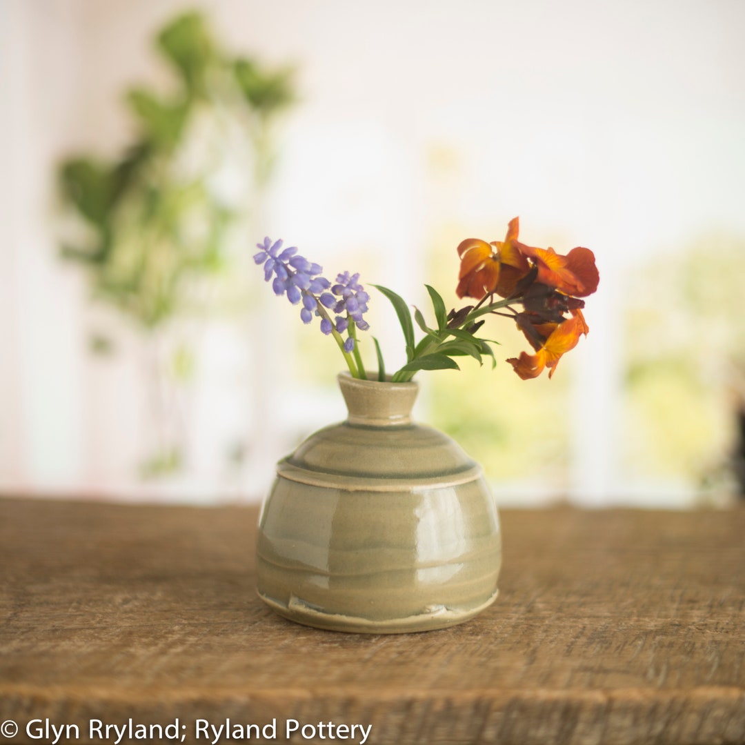 Pottery Reed Diffuser, Ceramic Essential Oil Diffuser, and Stem Vase ...