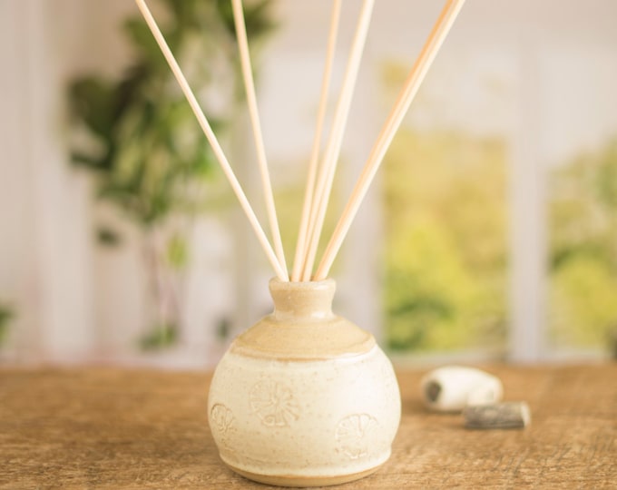 Pottery Reed Diffuser, Ceramic Essential Oil Diffuser - Etsy