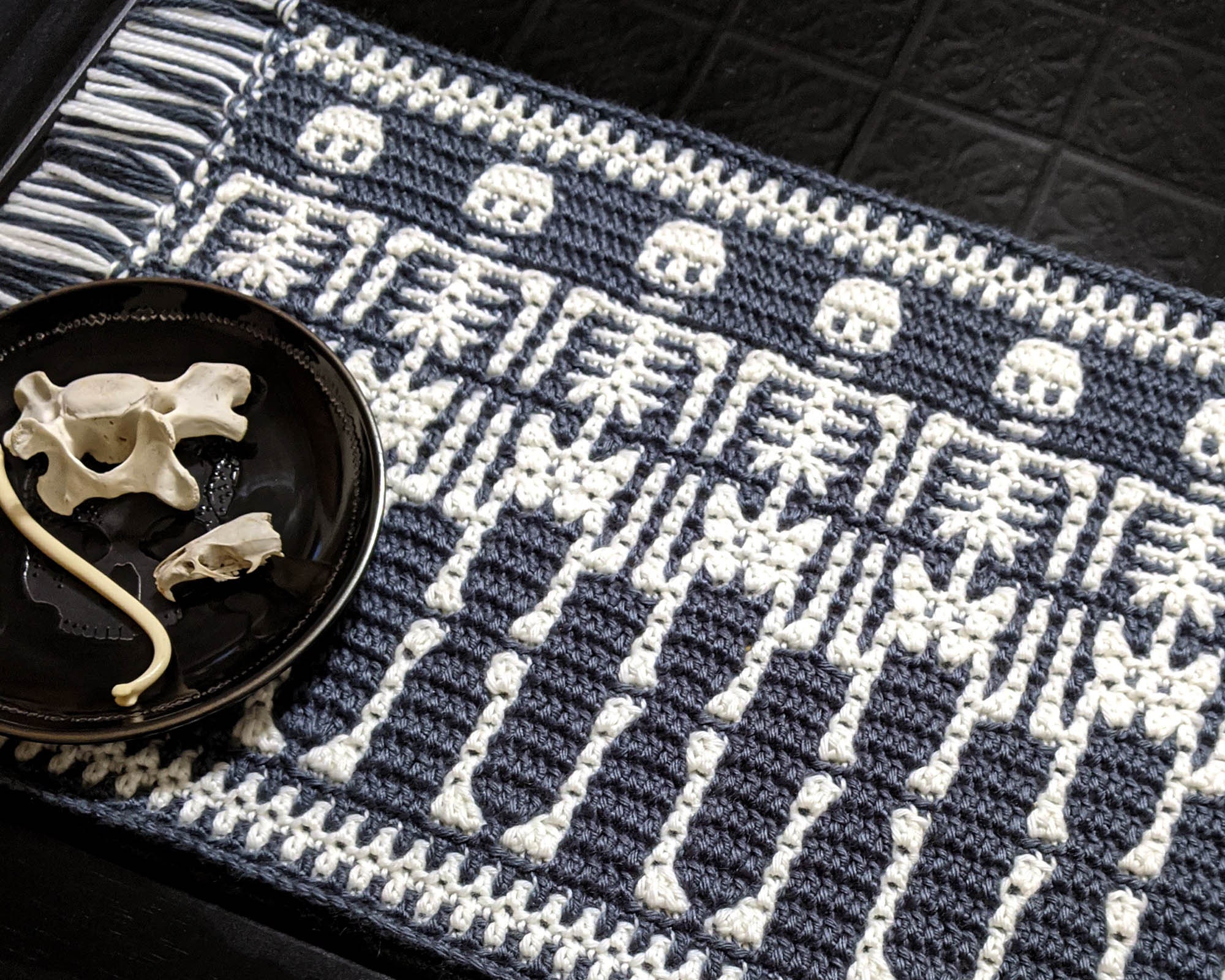 Bonez Mosaic Crochet Skeleton Pattern Chart by Sixel Design - Etsy