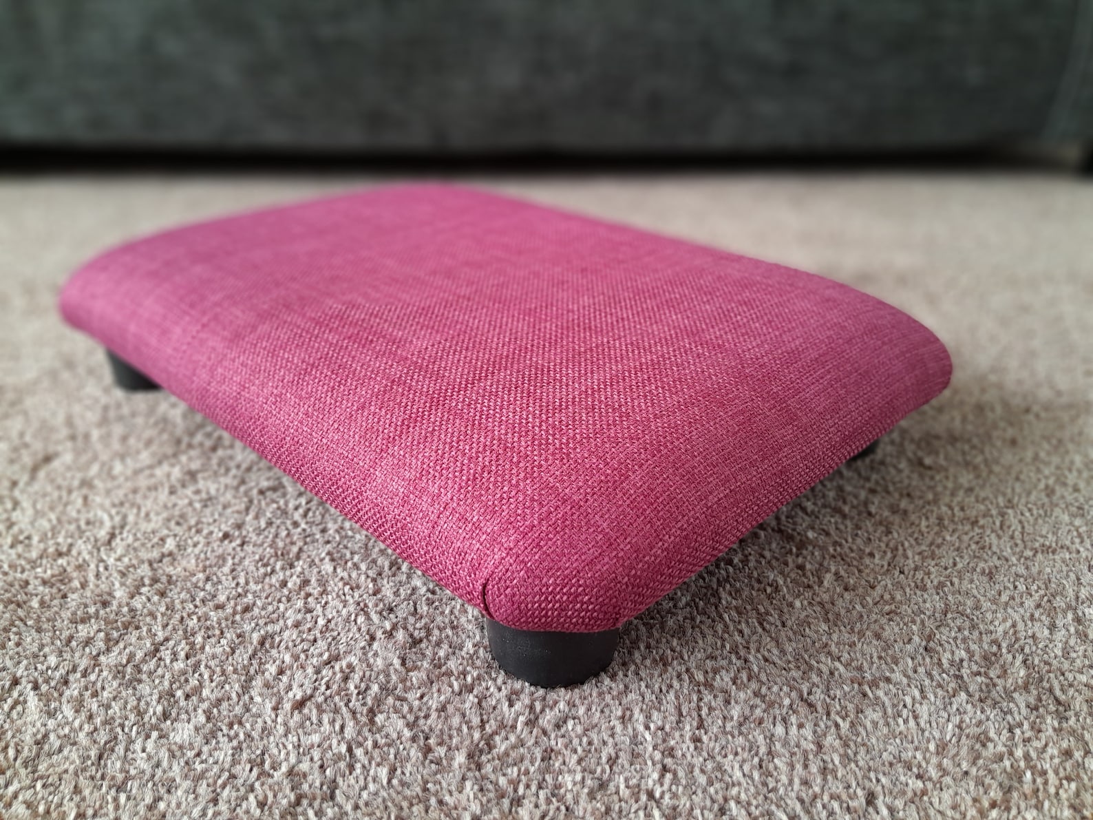 Handmade Low Footrest Stool: 7.5cm Firm Plain Under Desk Footstool ASAP ...