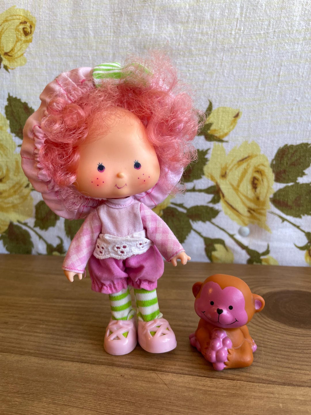 Raspberry Tart With Rhubarb Pet Strawberry Shortcake Friend Kenner ...
