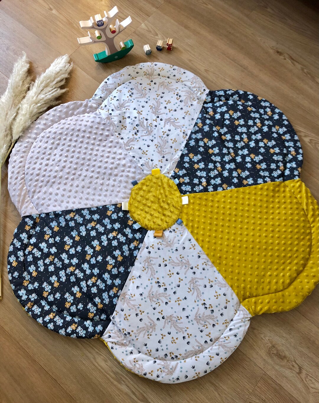 Baby Mat Sensory Awakening Mat Flower Free Motor Skills Mat Baby Room ...
