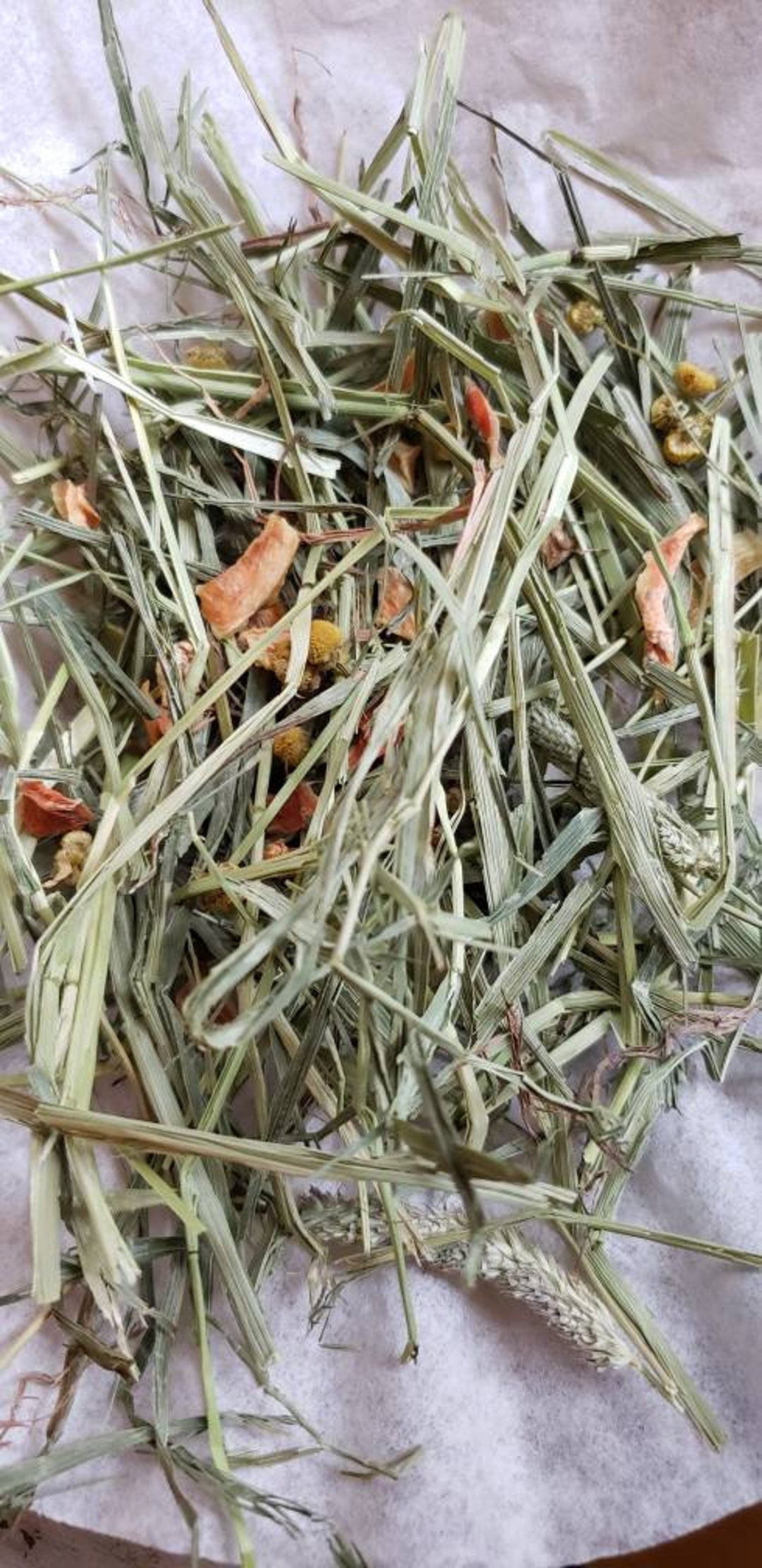 Natural Botanical Timothy Hay Foraging Blend – Lavender, Chamomile ...