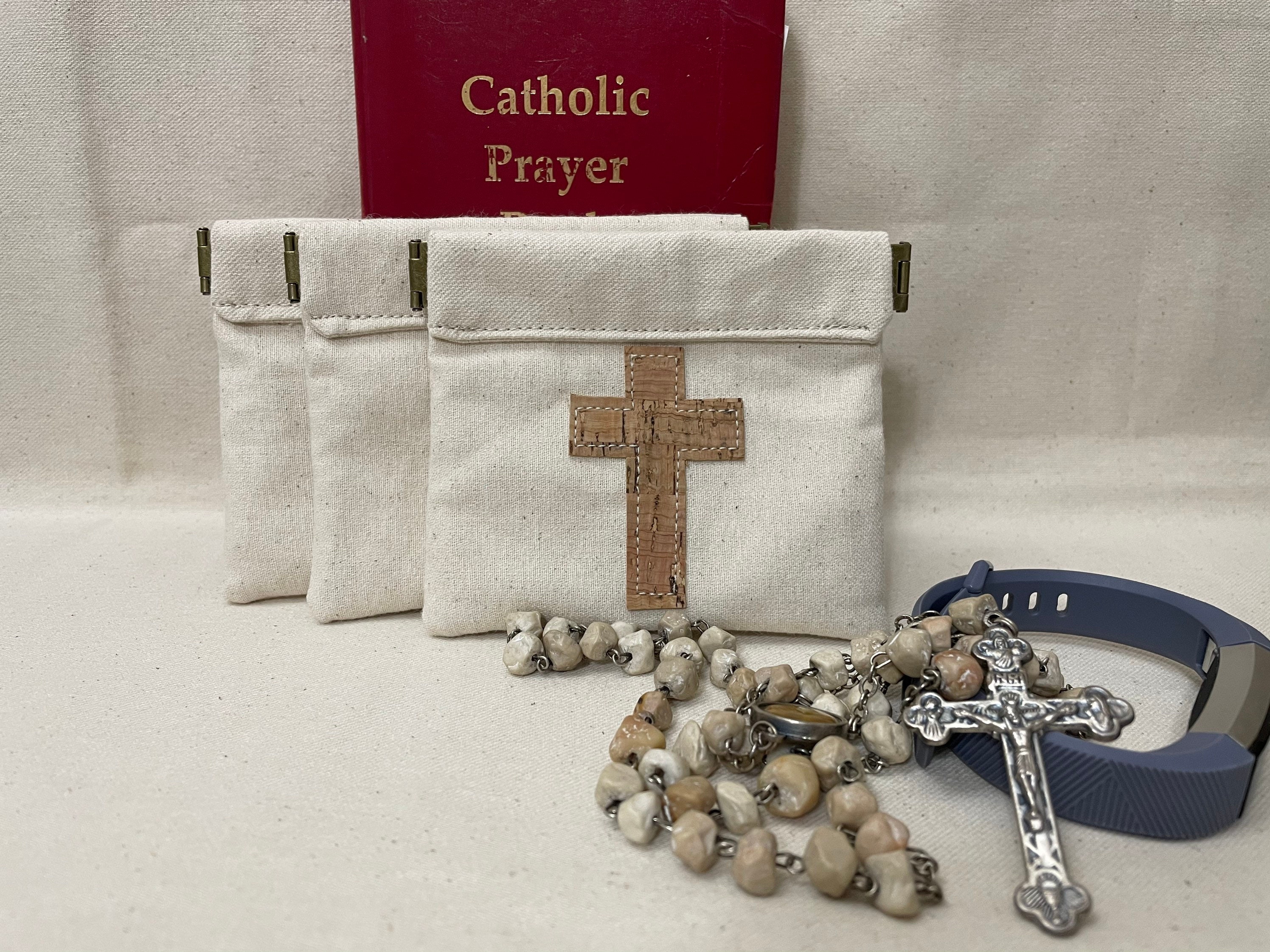 Rosary Snap Pouch With Cross, Rosary Pouch for Man, Minimalist Catholic ...